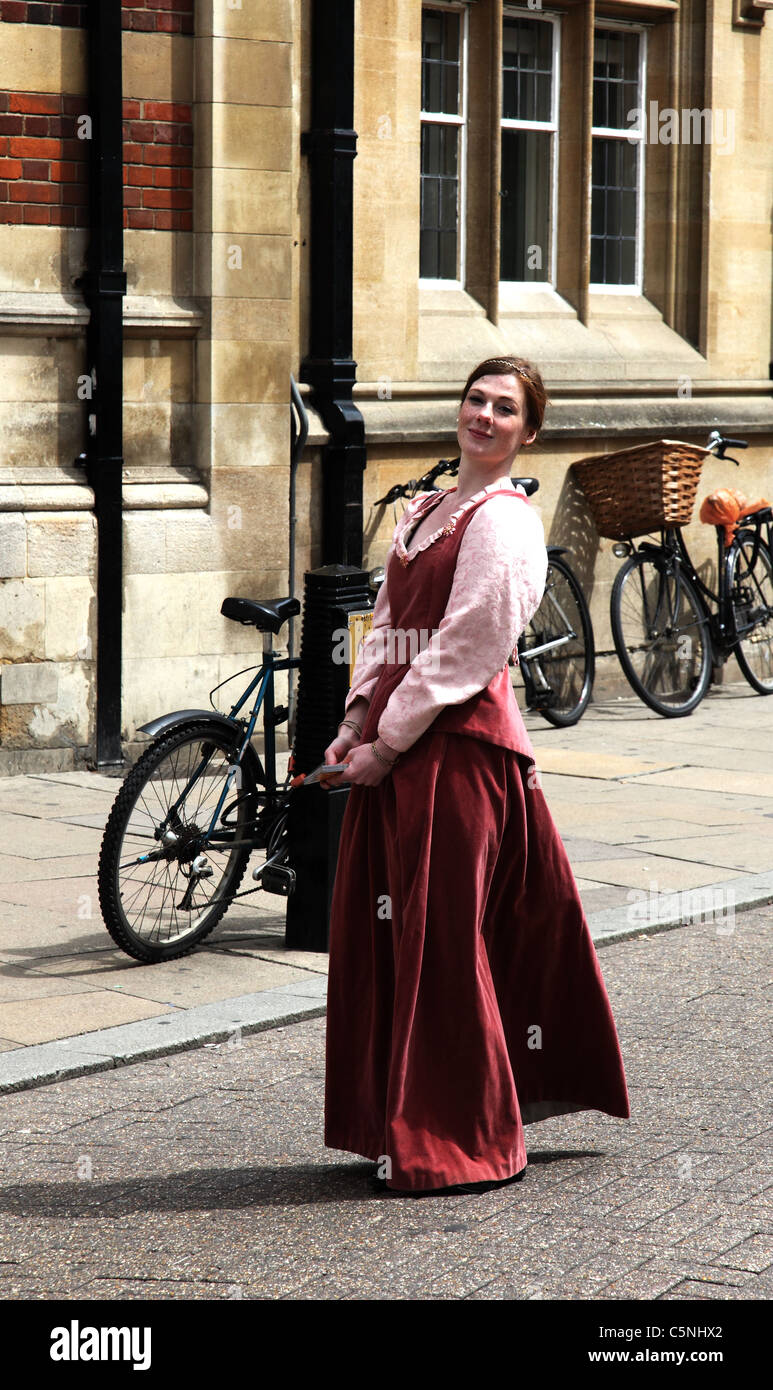 Elizabethan costume hi-res stock photography and images - Alamy