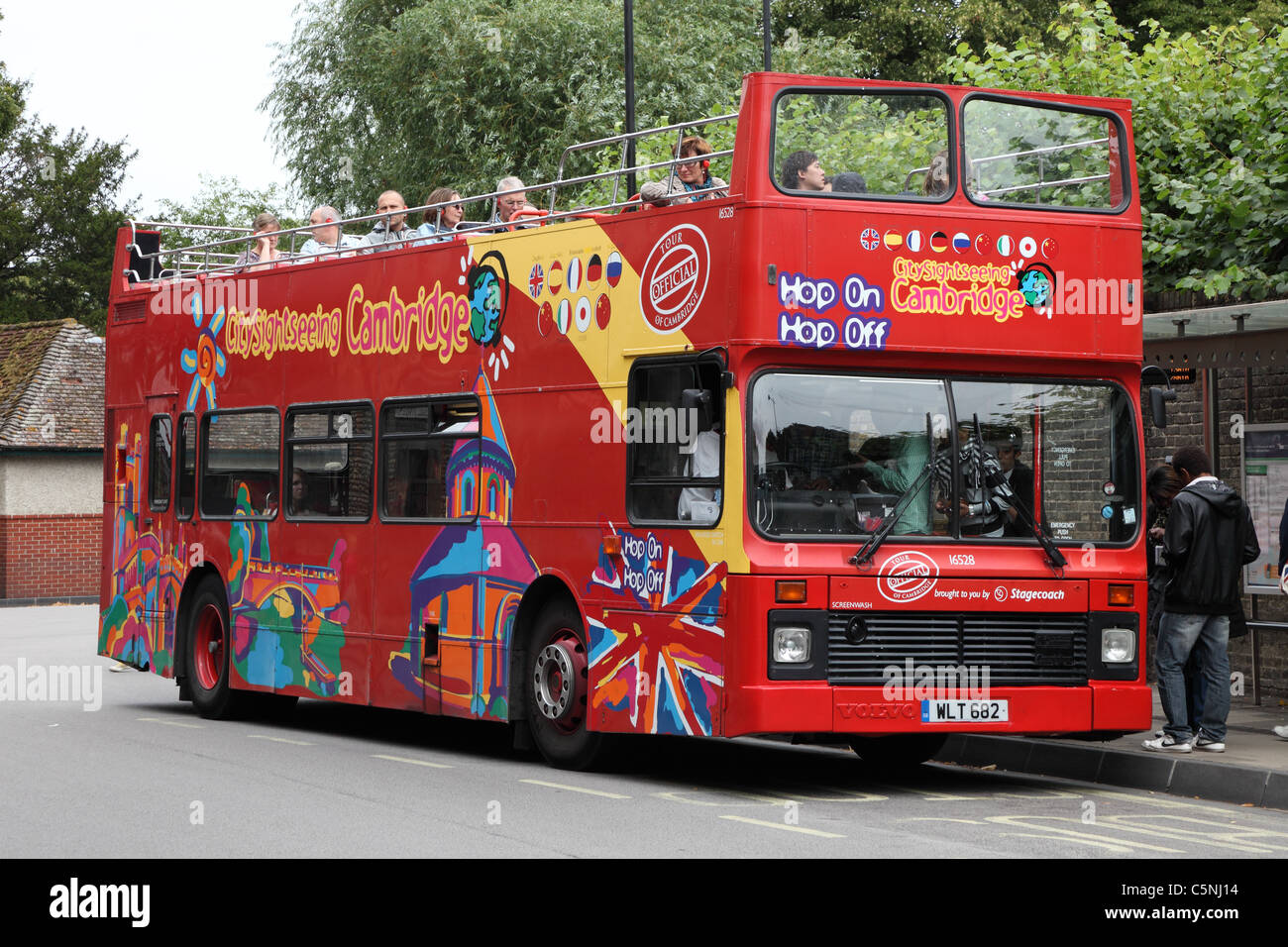 Cambridge sightseeing bus England Stock Photo - Alamy