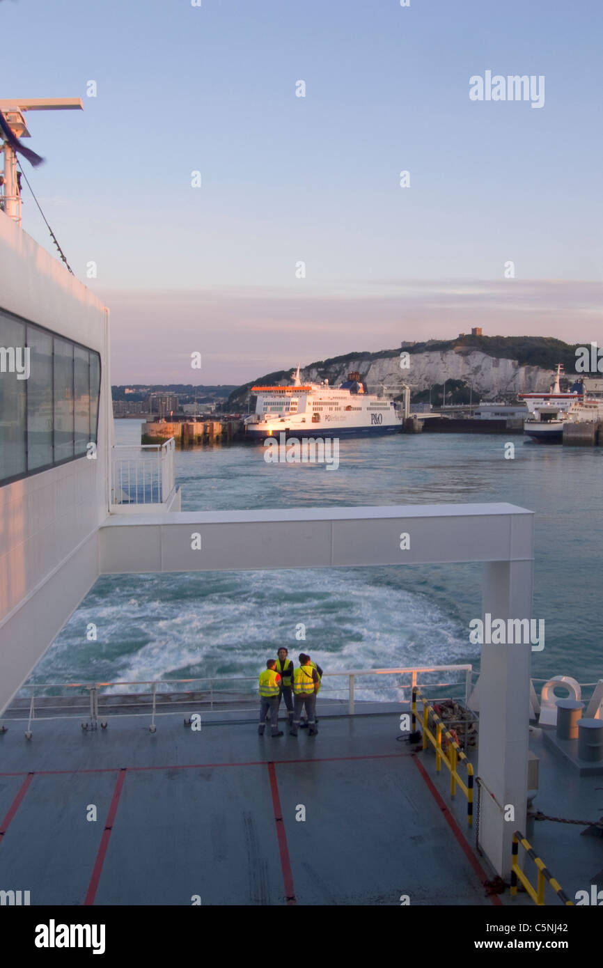 Channel ferry leaves Dover at dawn Stock Photo - Alamy