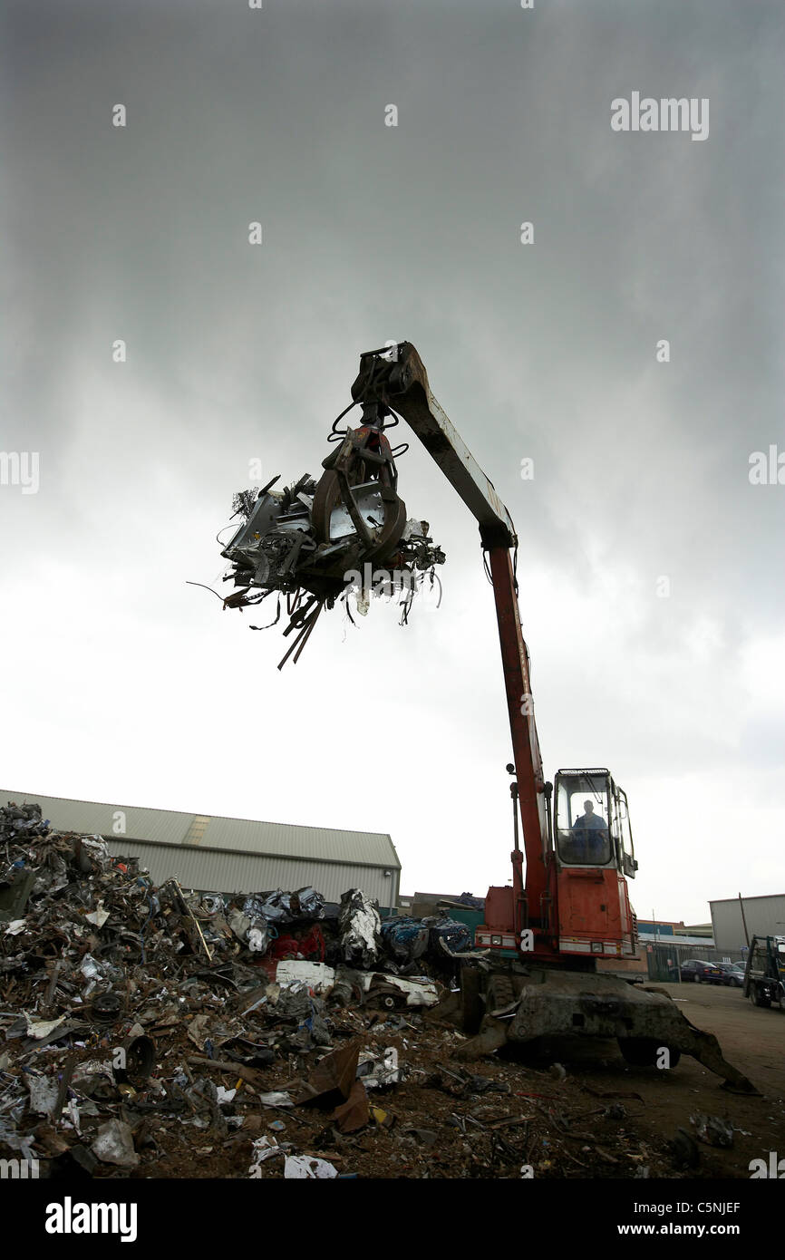 Crane in a scrapyard hi-res stock photography and images - Alamy