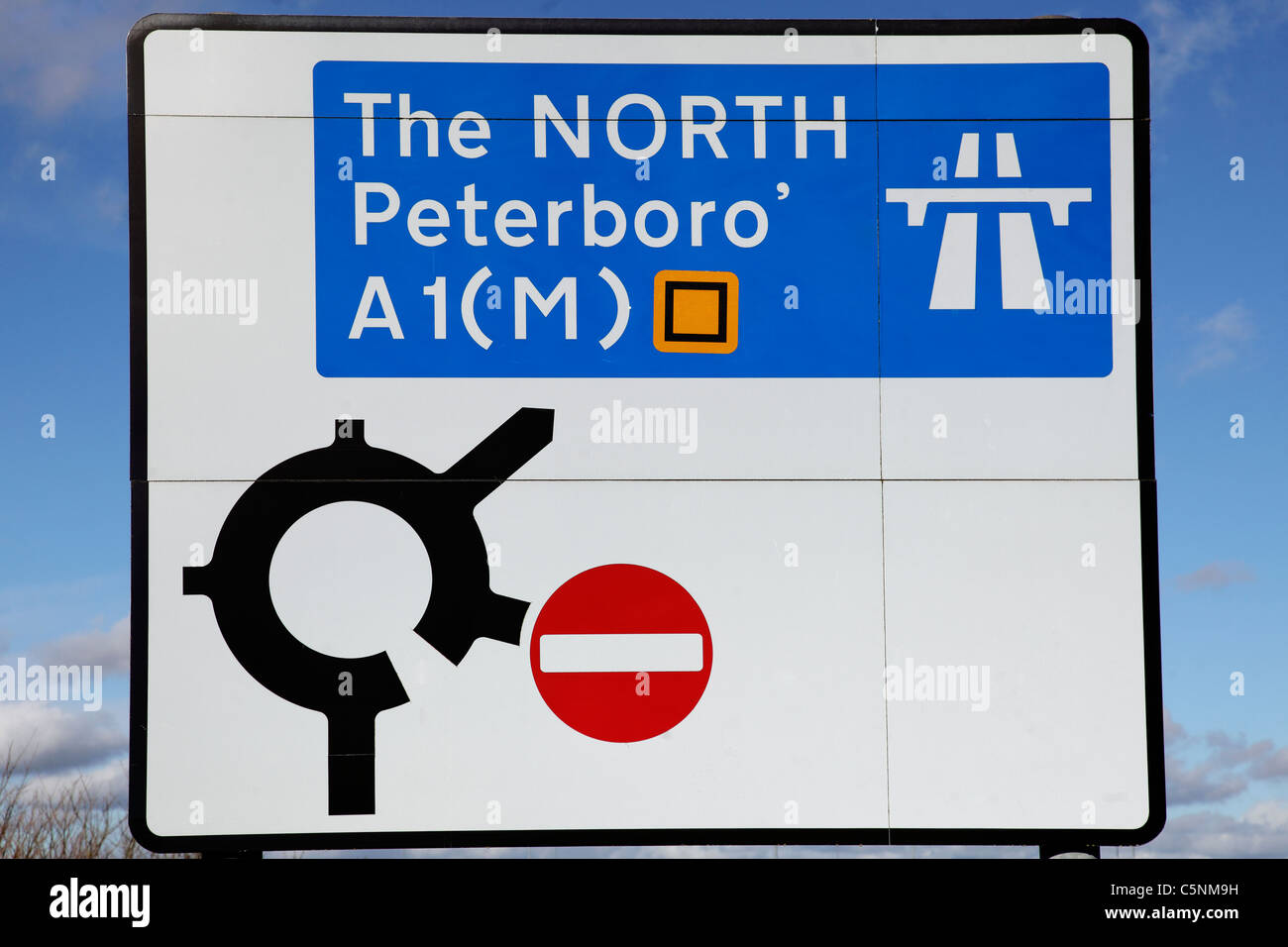 Motorway signs hi-res stock photography and images - Alamy
