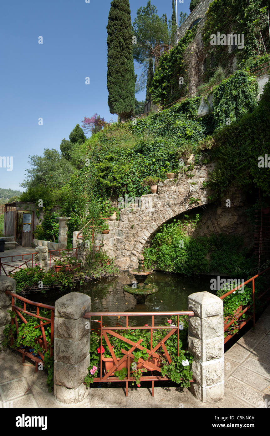 Fish pond monastery hi-res stock photography and images - Alamy
