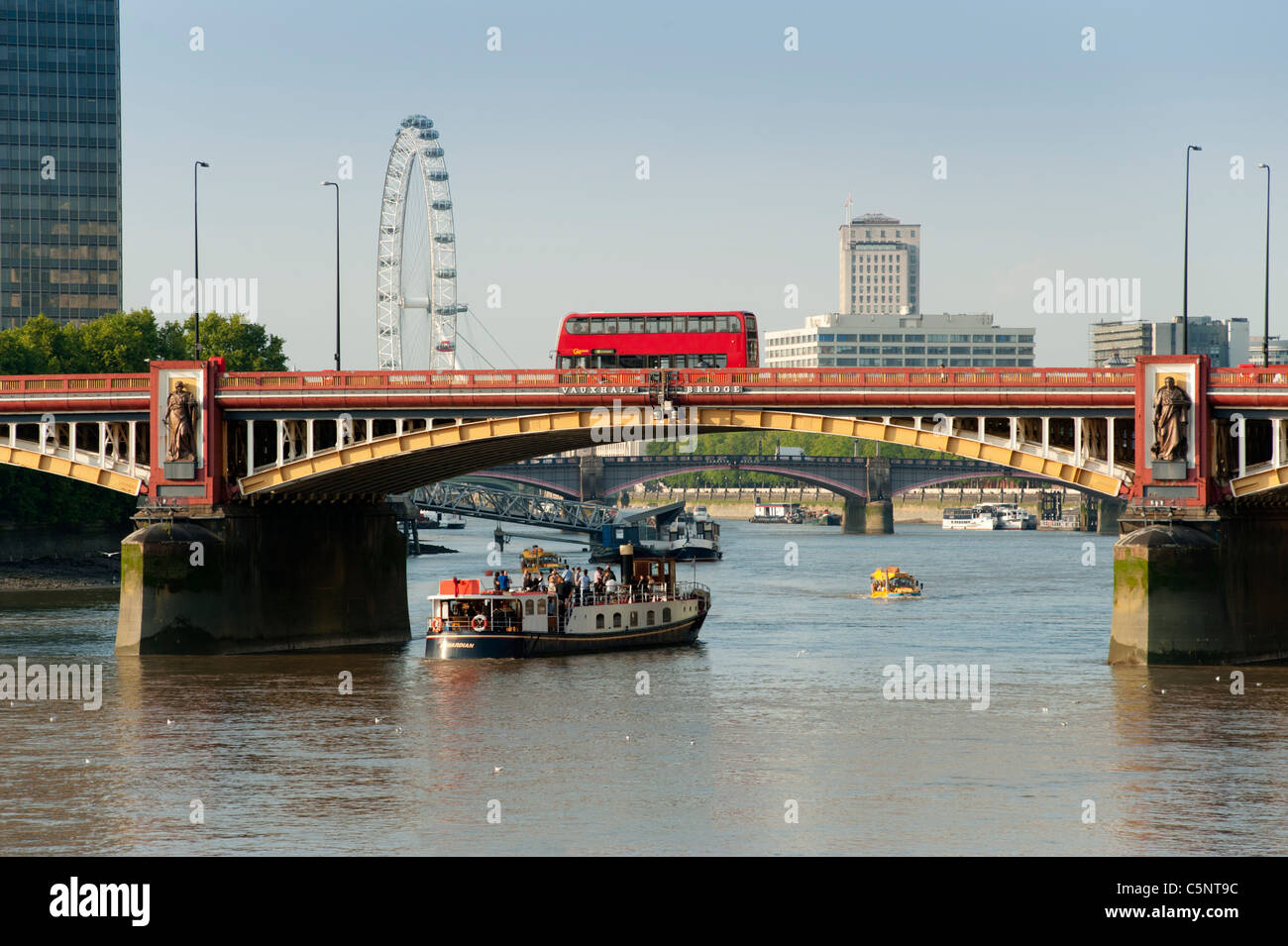 Vauxhall Bridge spanning the River Thames in London, England, UK ...