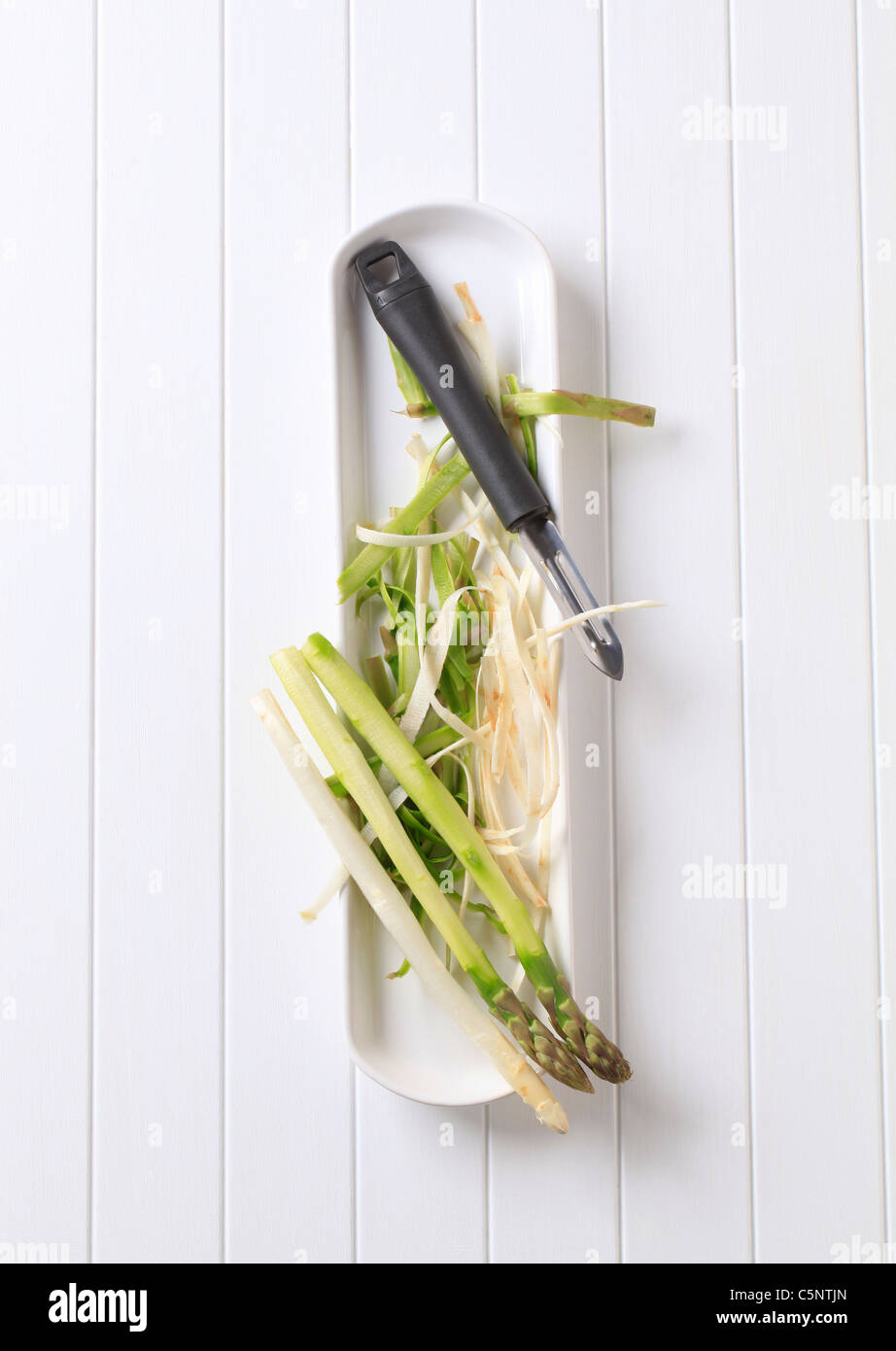 Peeling food hi-res stock photography and images - Alamy