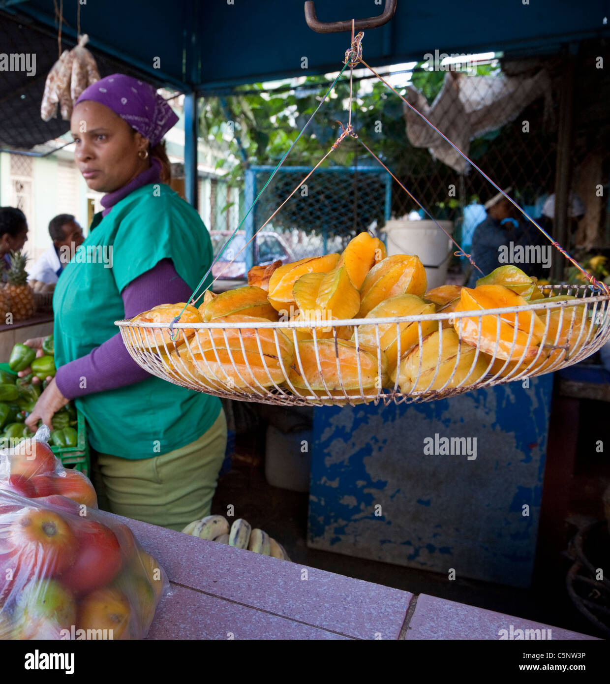 Cuban fruit stand hi-res stock photography and images - Alamy