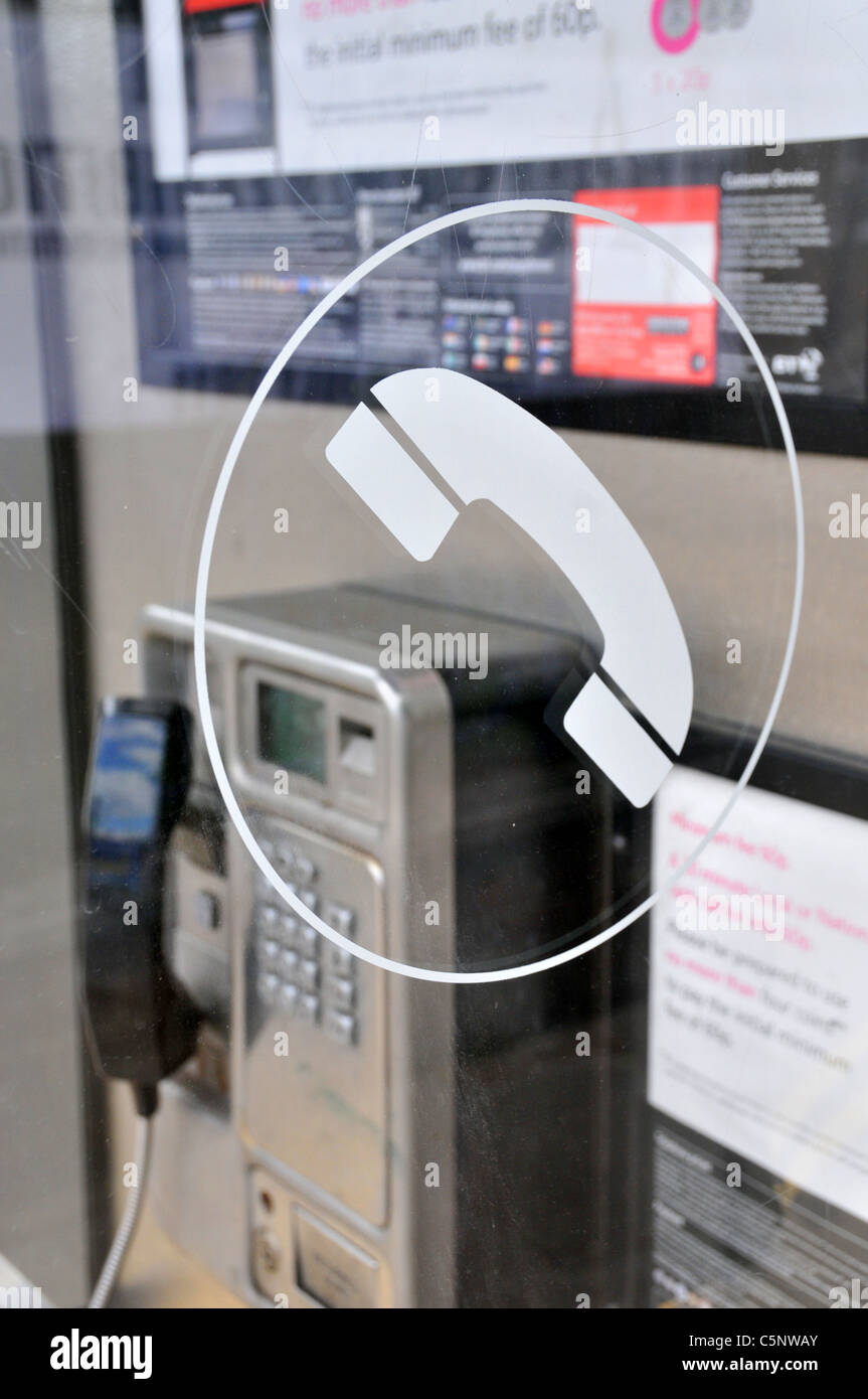 Public payphone hi-res stock photography and images - Alamy