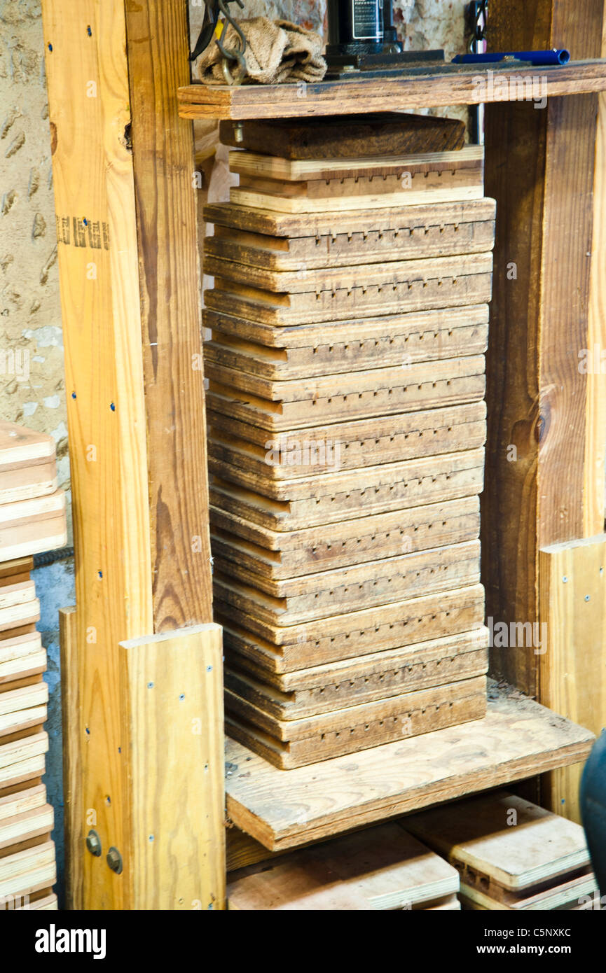 Cigar press hi-res stock photography and images - Alamy