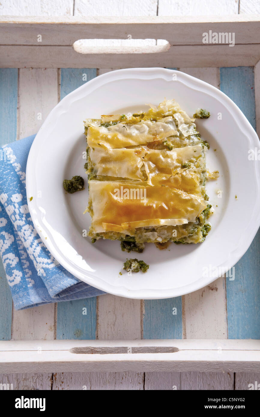 Spinach and feta filo hi-res stock photography and images - Alamy