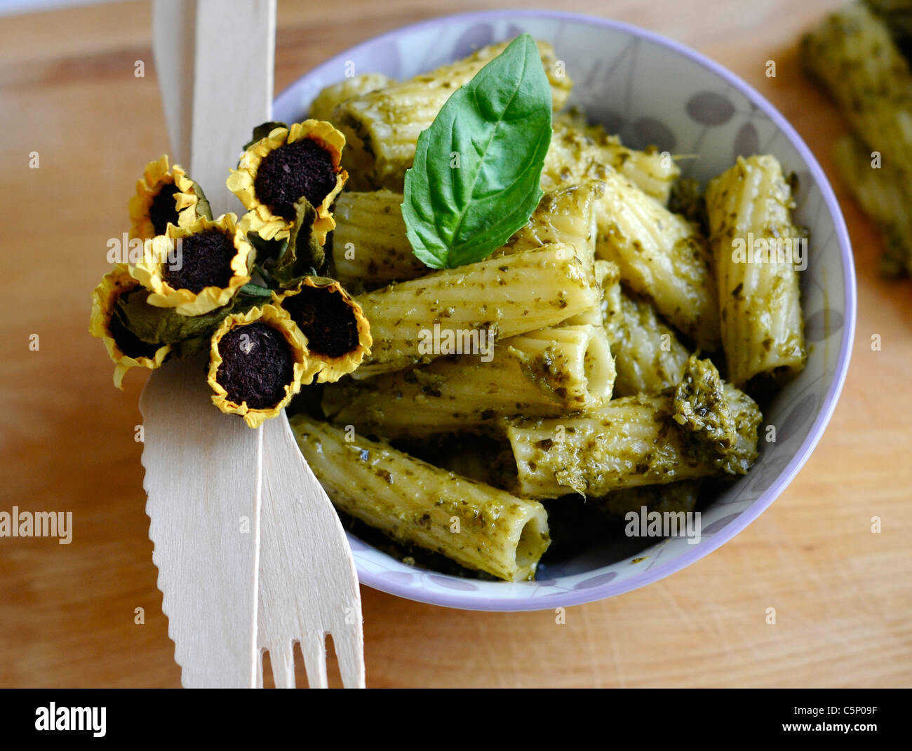 Rigatoni pasta hi-res stock photography and images - Alamy
