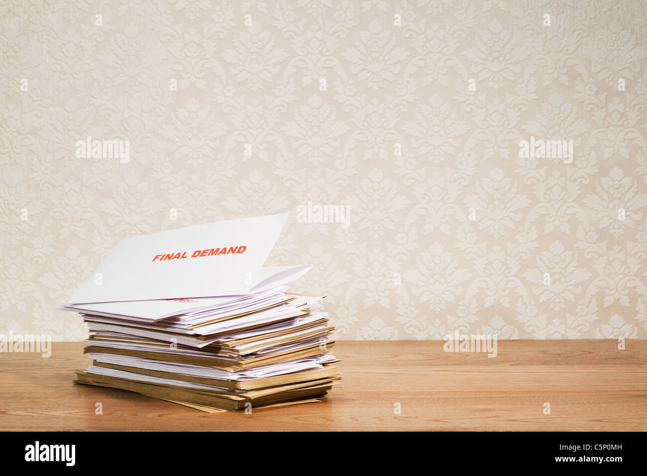 Stack of bills Stock Photo - Alamy