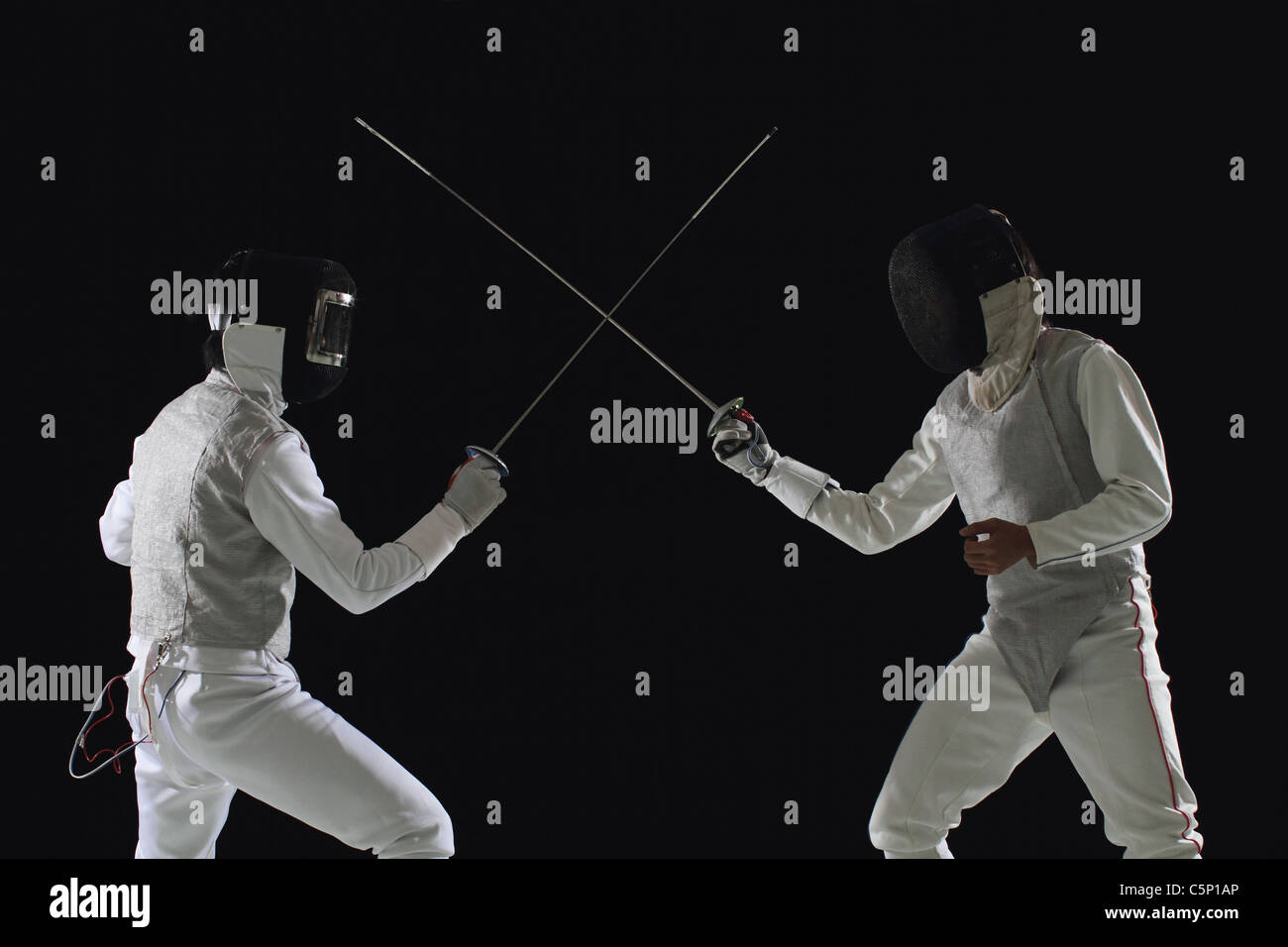 Fencing attack hi-res stock photography and images - Alamy