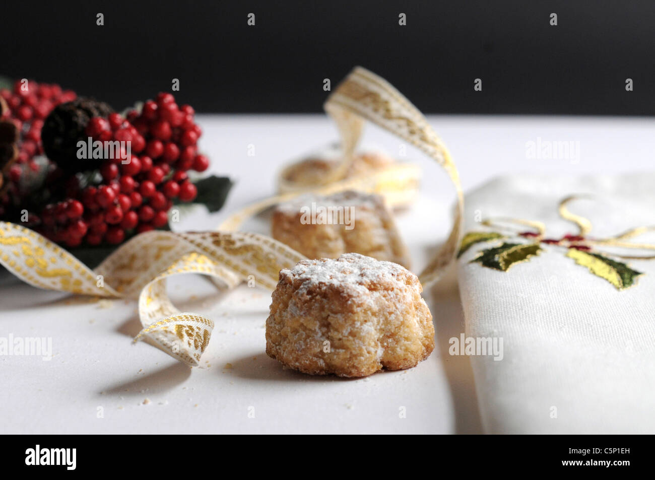 Italian macaroon (Amaretti Stock Photo - Alamy