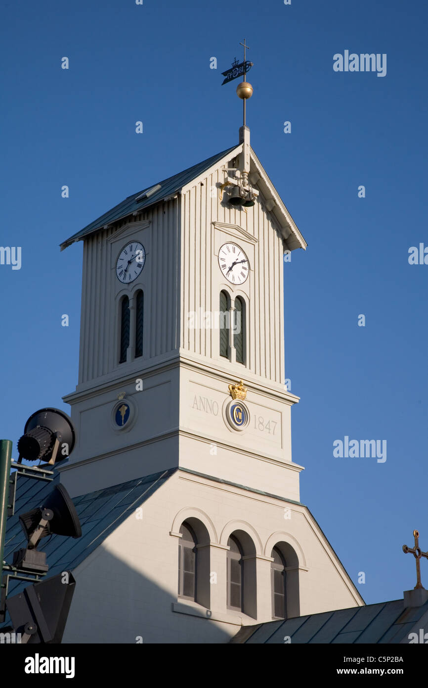 Church steeple clock hi-res stock photography and images - Alamy