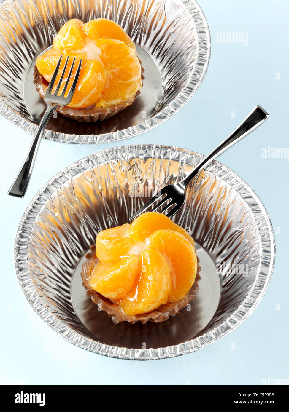Mandarin cakes hi-res stock photography and images - Alamy