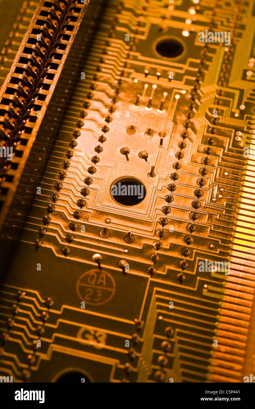 Yellow circuit board hi-res stock photography and images - Alamy