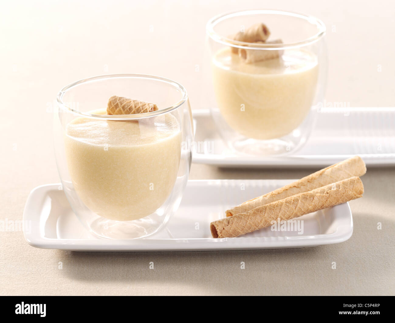 Desserts berlin hi-res stock photography and images - Alamy