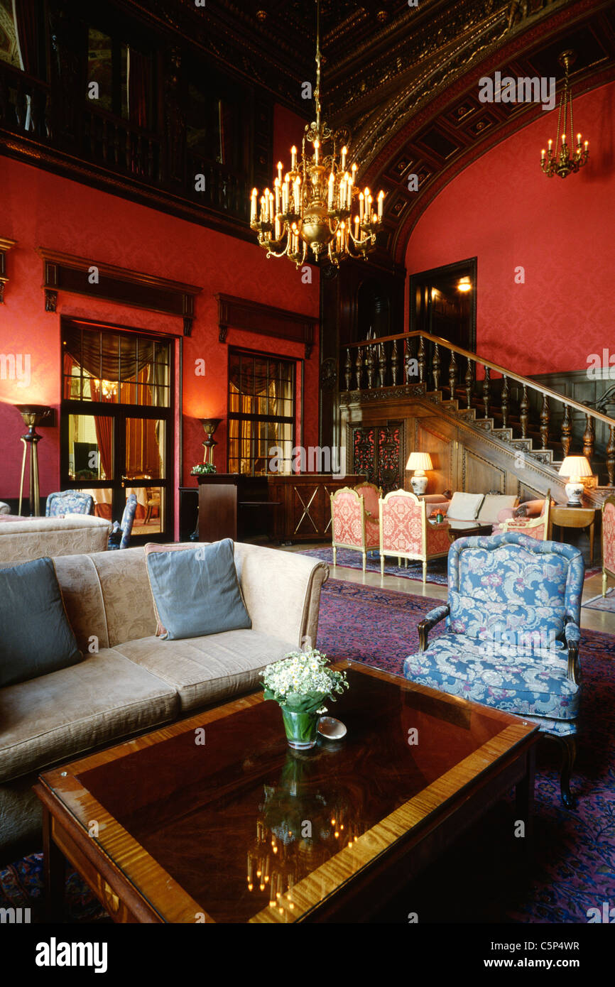 Schloss hotel hi-res stock photography and images - Alamy