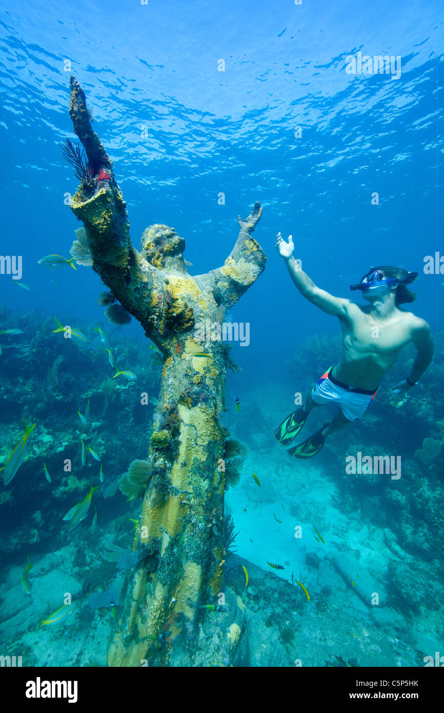 Underwater sculpture hi-res stock photography and images - Alamy