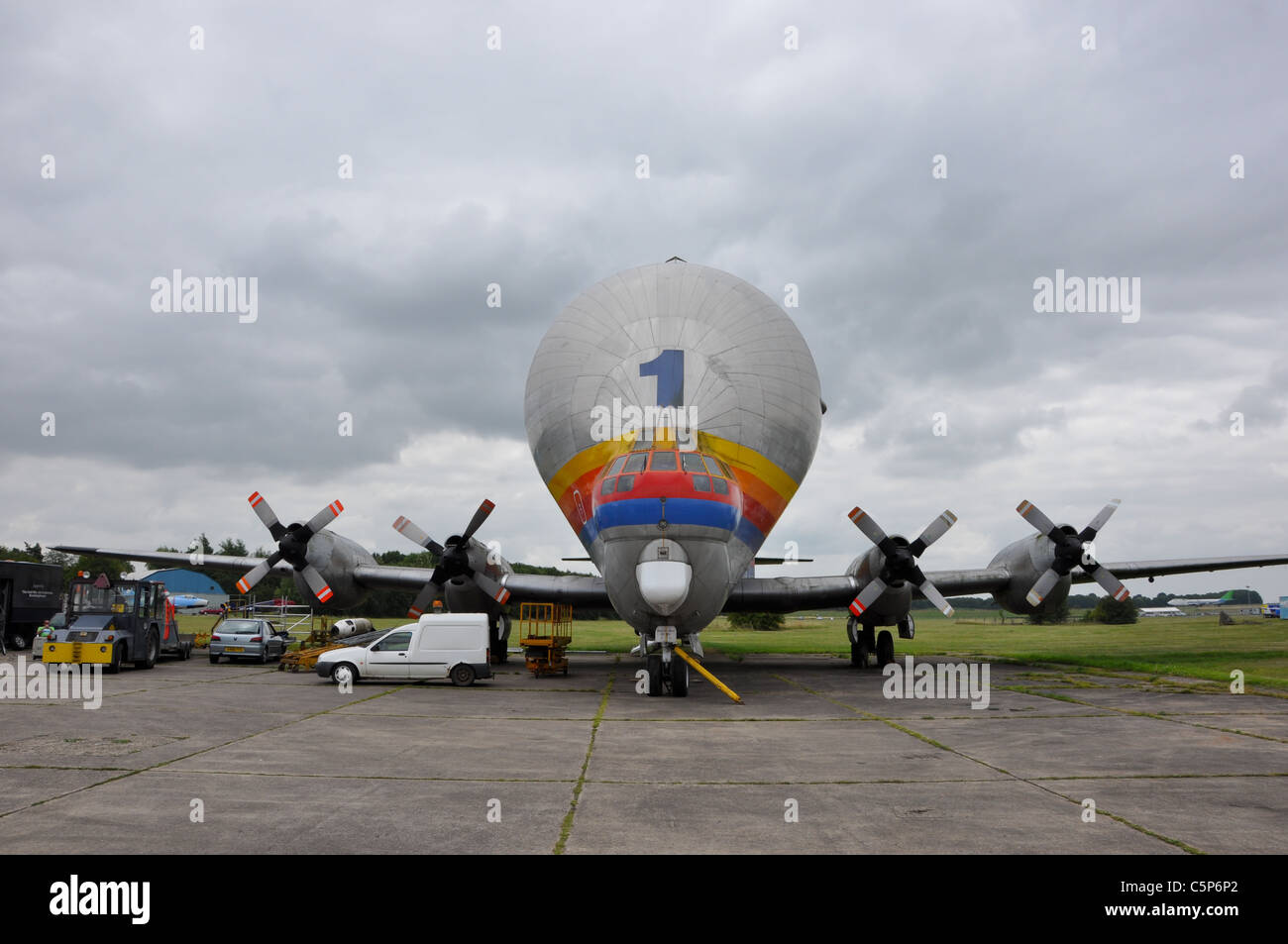 Skylink cargo hi-res stock photography and images - Alamy