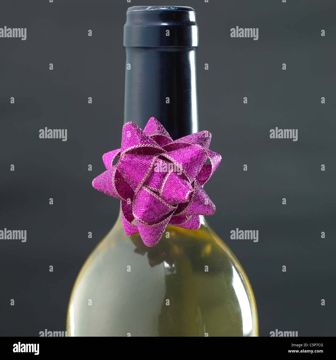 A ribbon on a wine bottle Stock Photo - Alamy