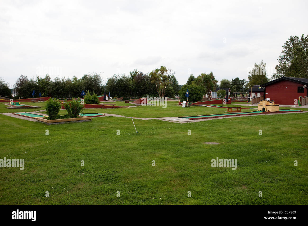 Mini golf hi-res stock photography and images - Alamy