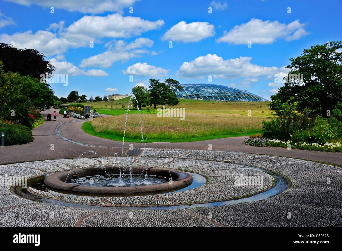 Welsh gardens hi-res stock photography and images - Alamy