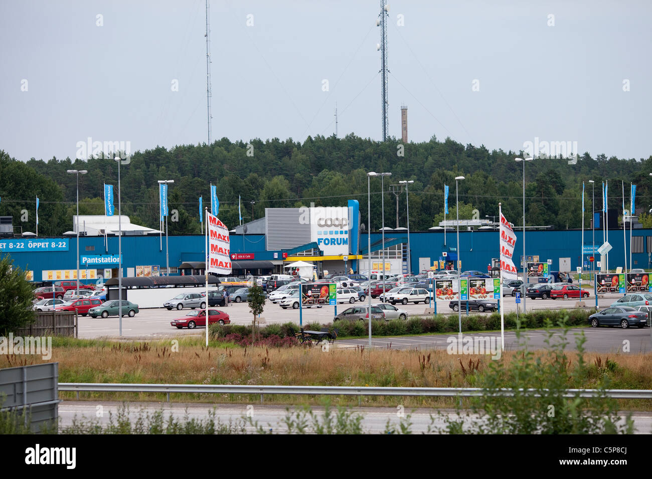 Car trade center hi-res stock photography and images - Alamy