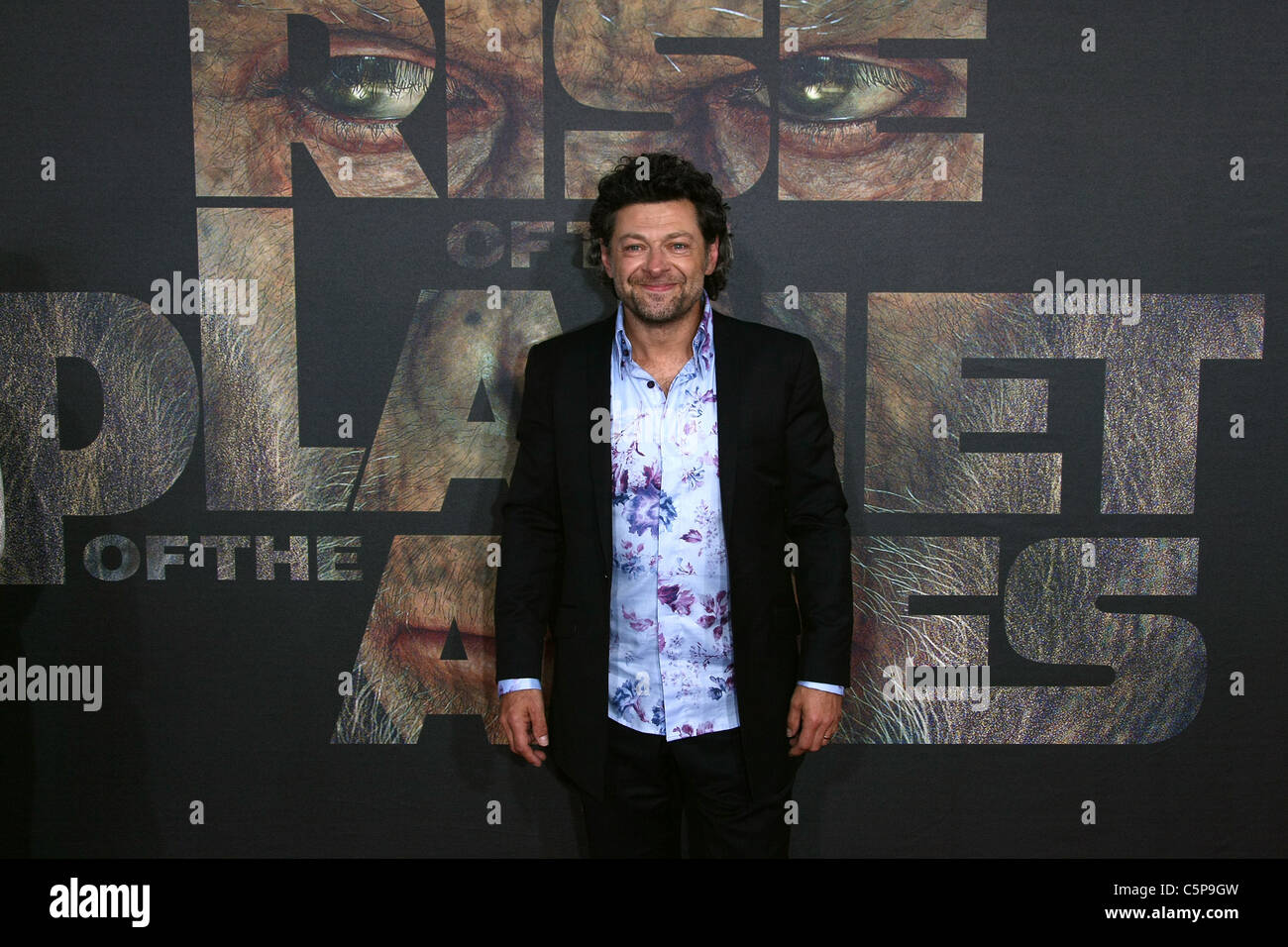 Rise of the planet of the apes serkis hi-res stock photography and ...