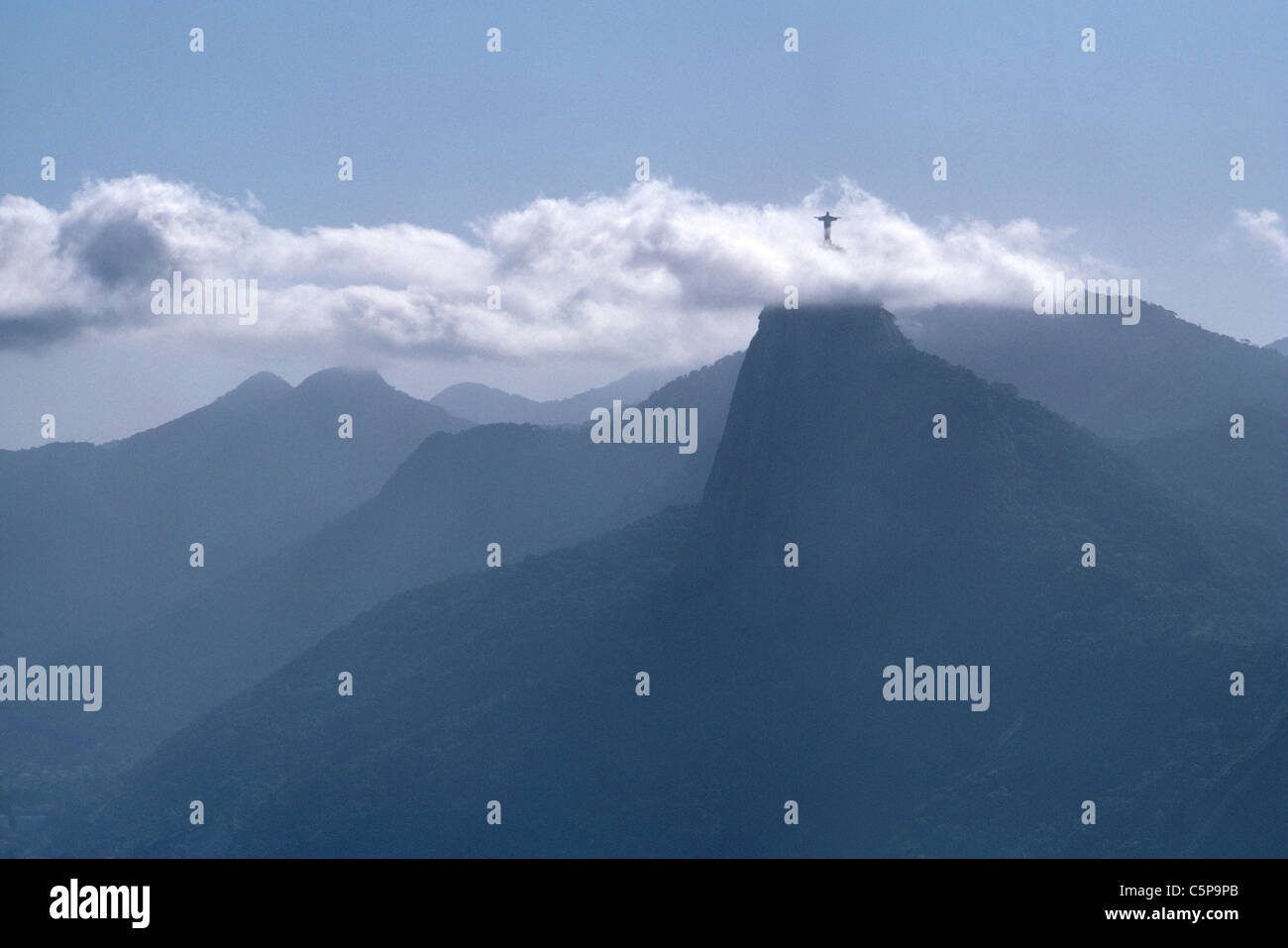 Christ the Redeemer statue, the world-famous icon of Rio de Janeiro ...