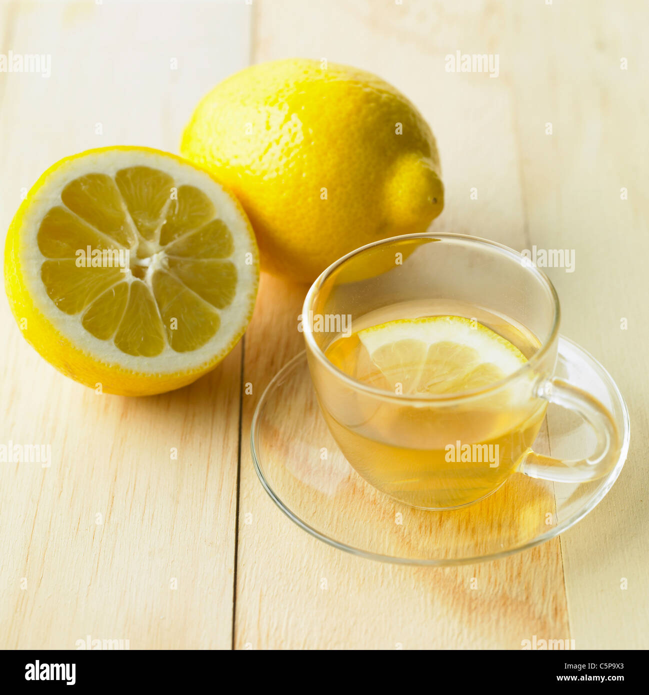 Lemons and lemon tea Stock Photo - Alamy