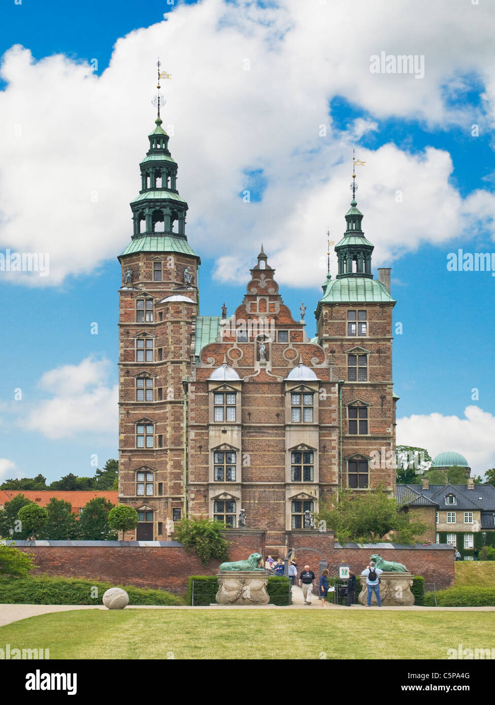 Schloss Rosenborg, Kopenhagen | Rosenborg Castle, Copenhagen Stock ...