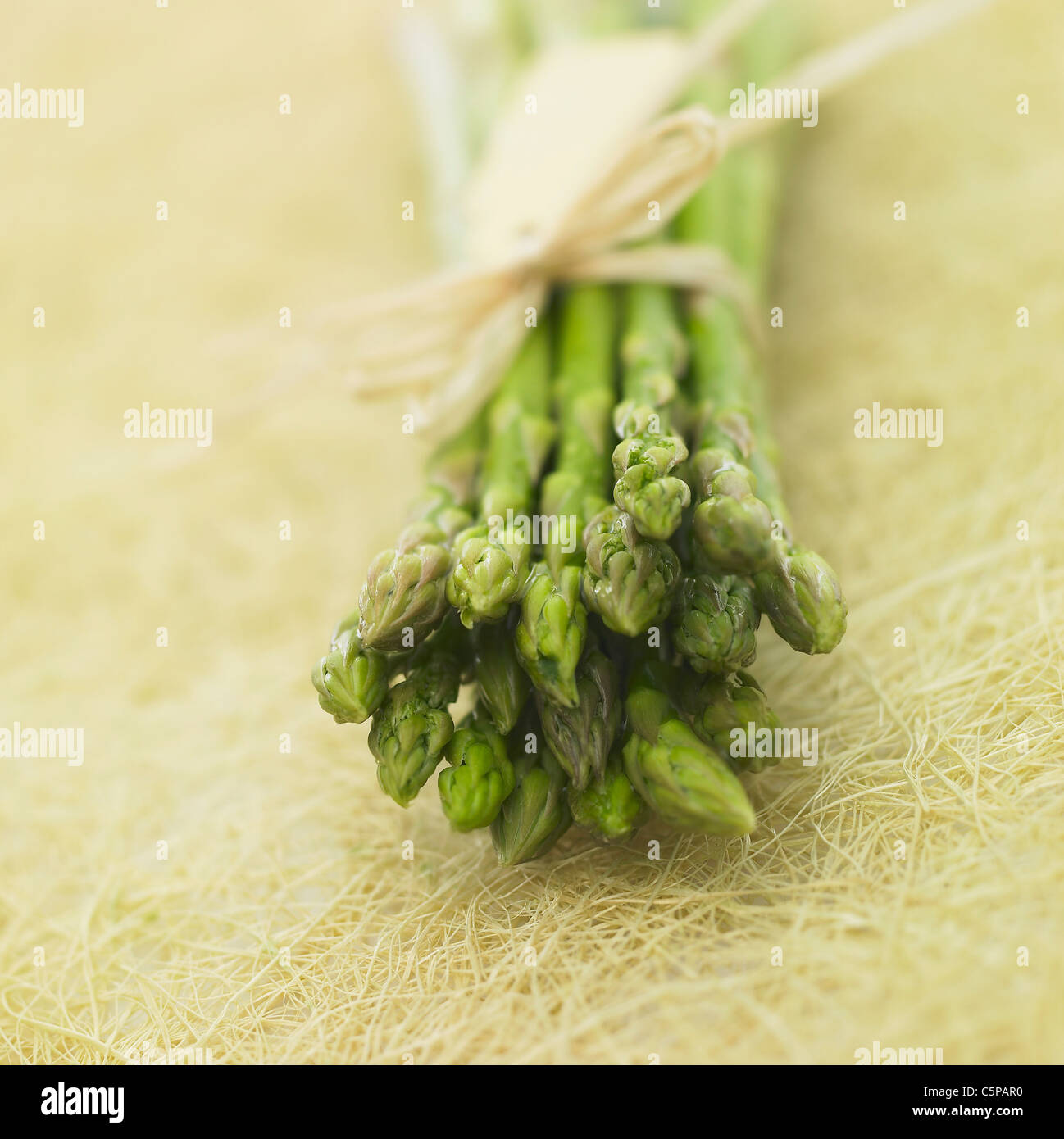 Asparagus edible hi-res stock photography and images - Alamy