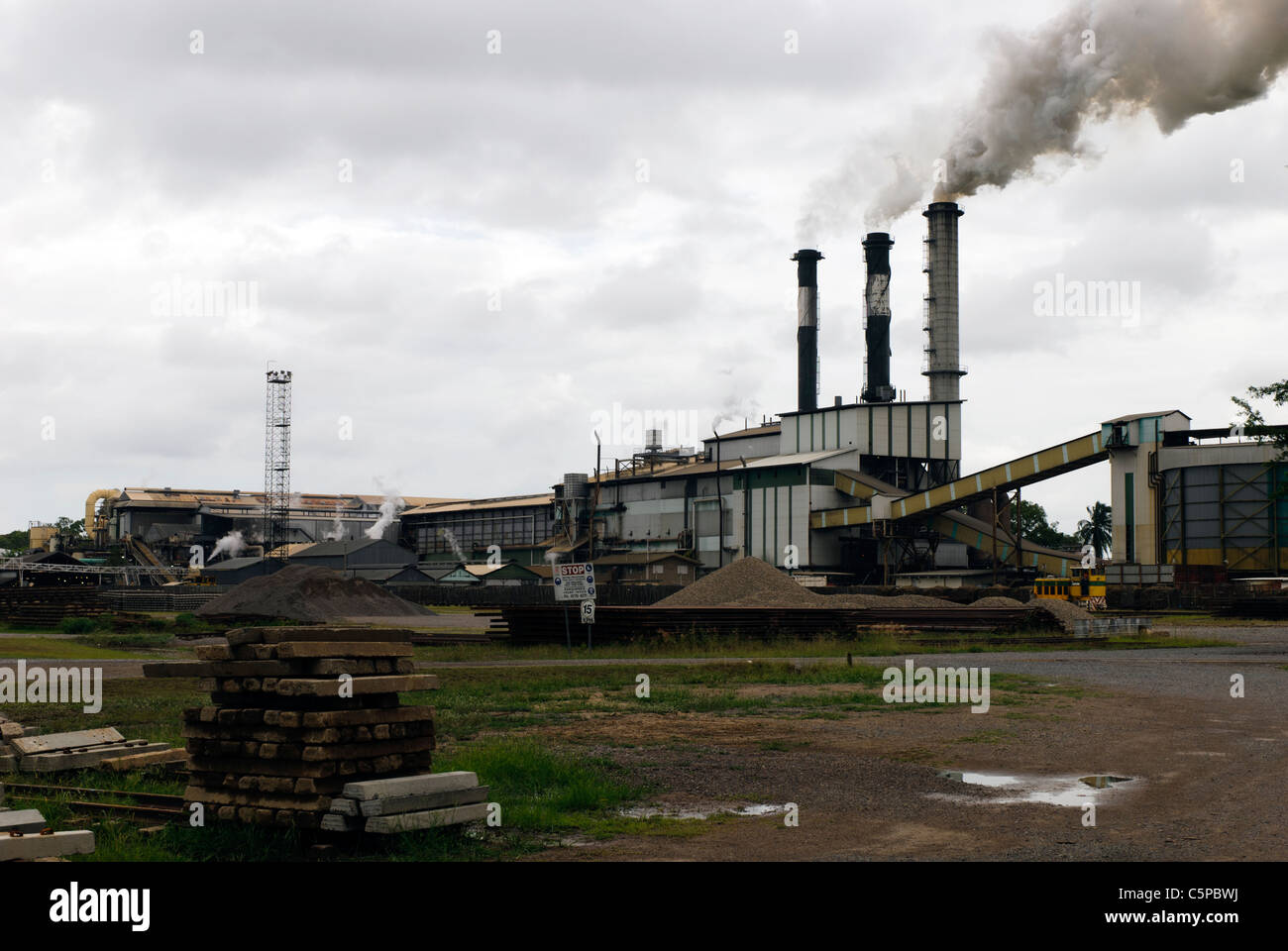 Sugar mill refinery hi-res stock photography and images - Alamy