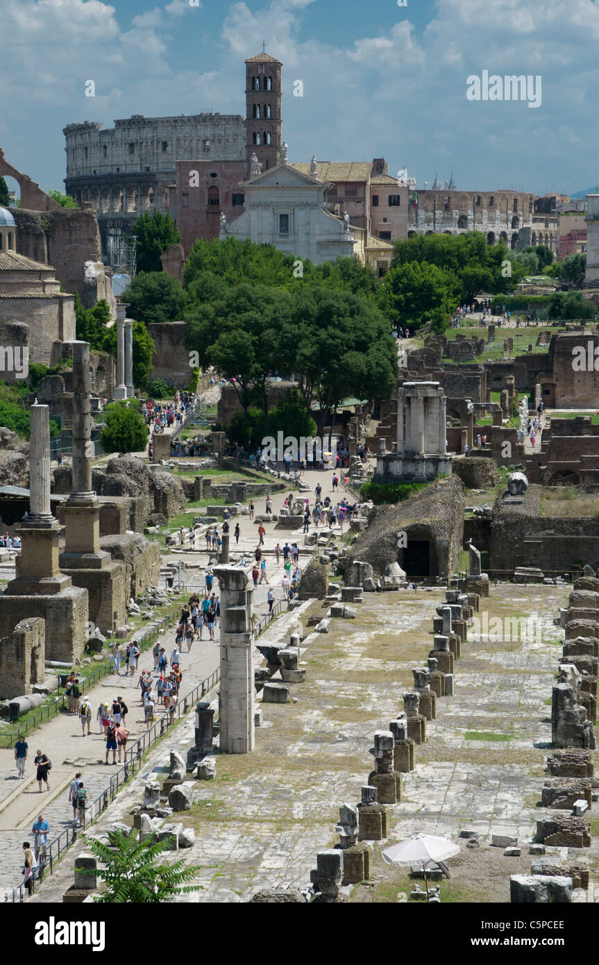Foro romano hi-res stock photography and images - Alamy