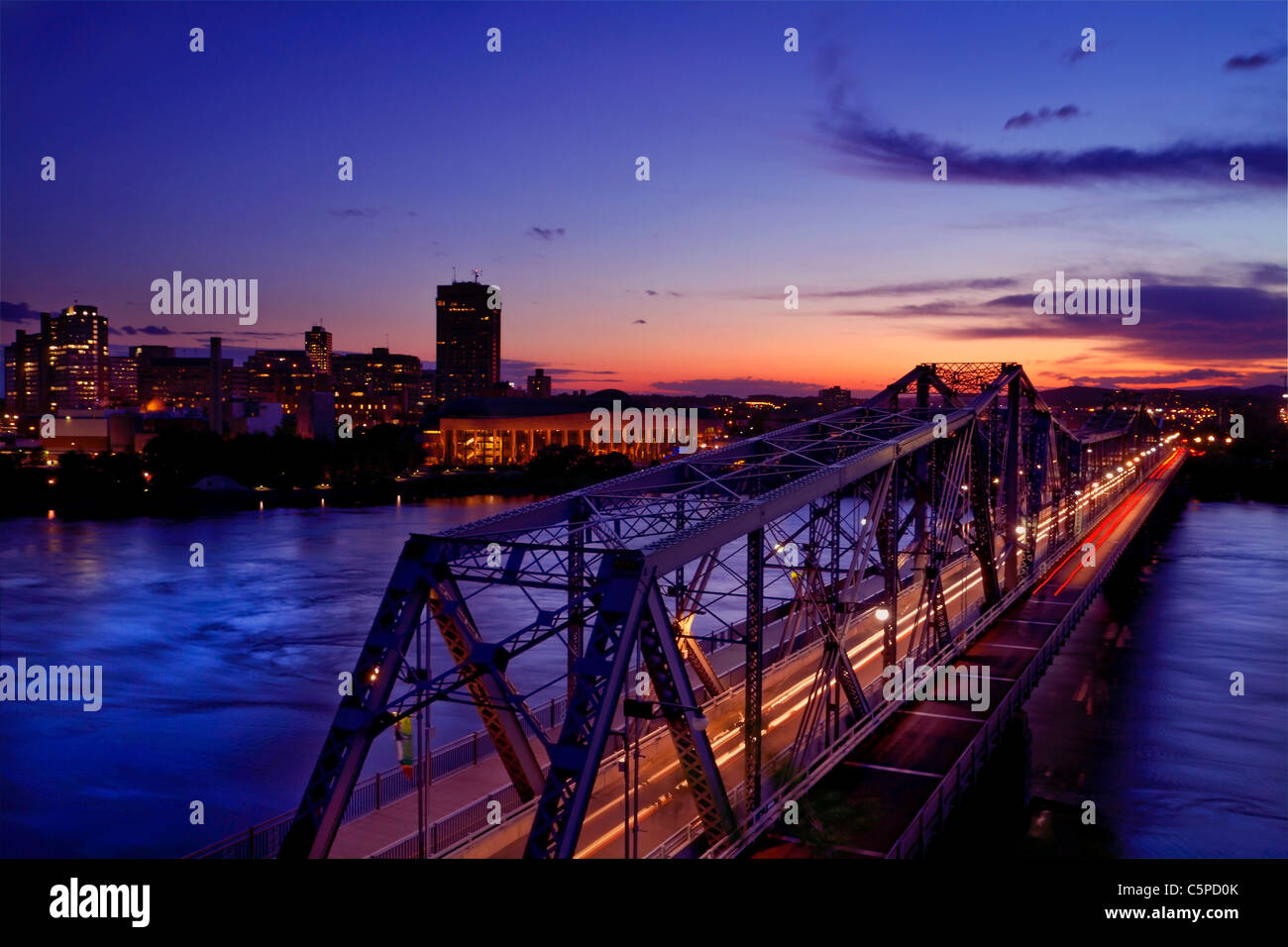 Alexandra bridge Ottawa Stock Photo - Alamy
