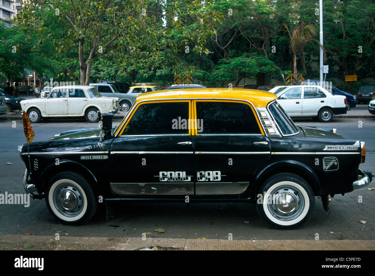 Mumbai India Taxi Parked In Street Stock Photo - Alamy