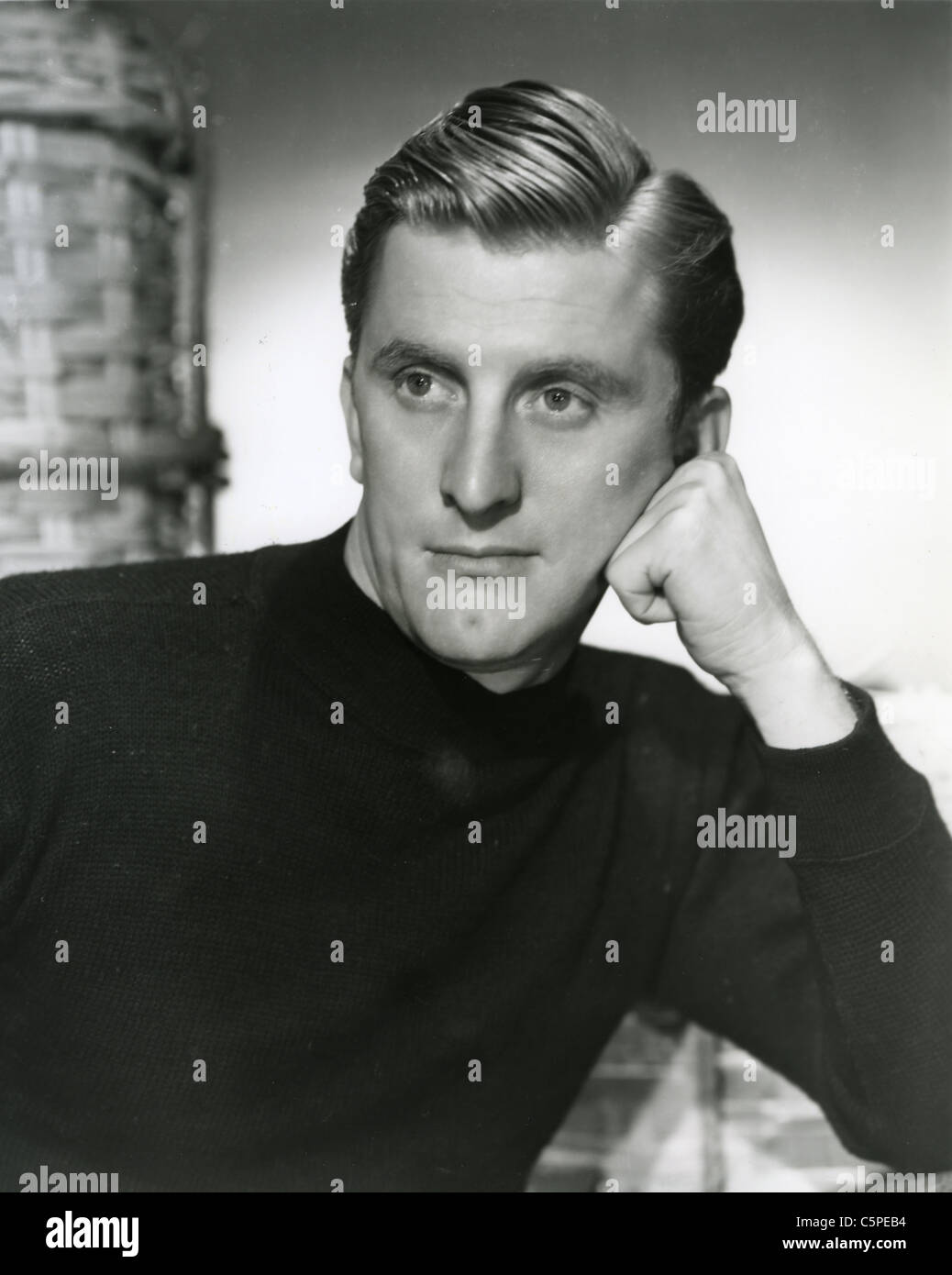 KIRK DOUGLAS - US film actor about 1947 Stock Photo - Alamy