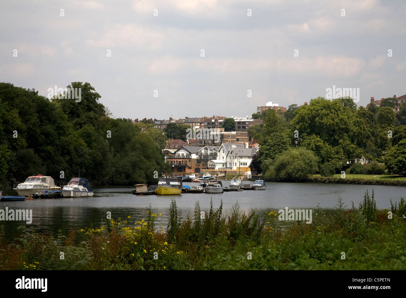 Richmond upon thames surrey hi-res stock photography and images - Alamy