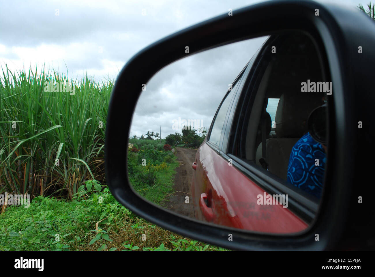 Mirror photography hi-res stock photography and images - Alamy
