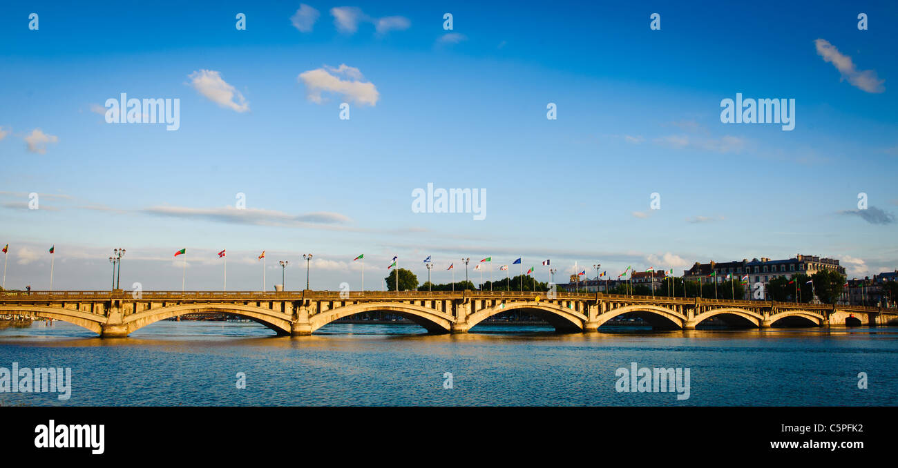 Bridge over the River Adour in Bayonne, Aquitaine, France Stock Photo ...