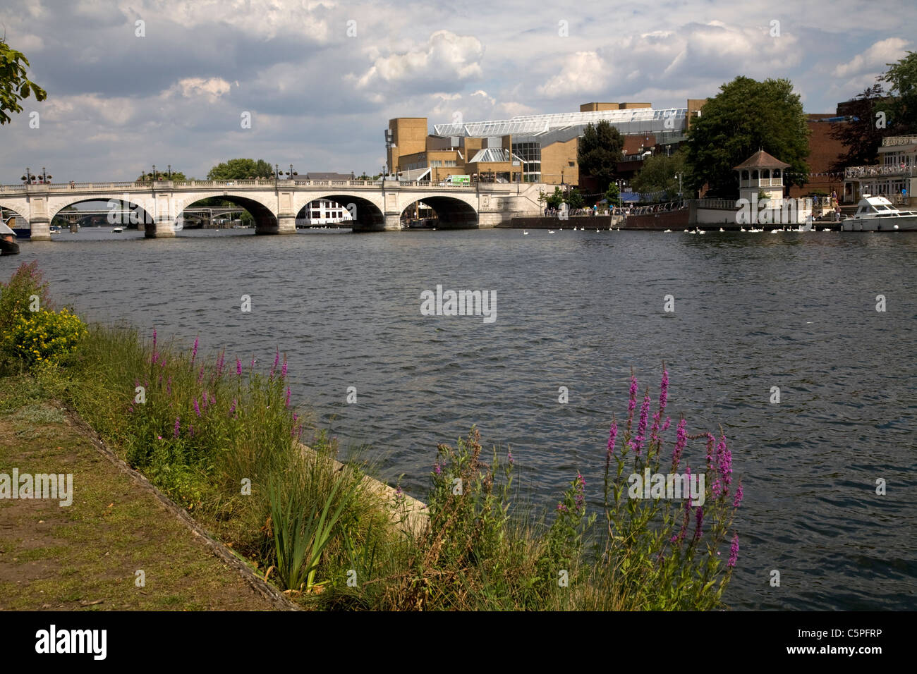 Kingston bridge surrey hi-res stock photography and images - Alamy