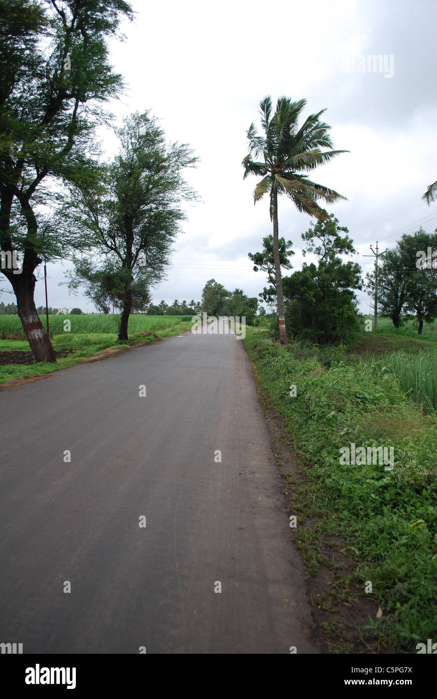 Side highway hi-res stock photography and images - Alamy