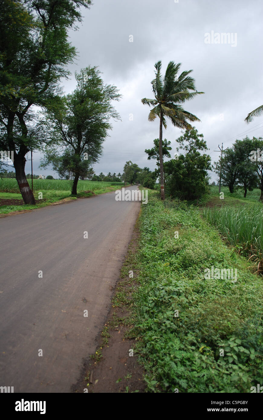 Side highway hi-res stock photography and images - Alamy
