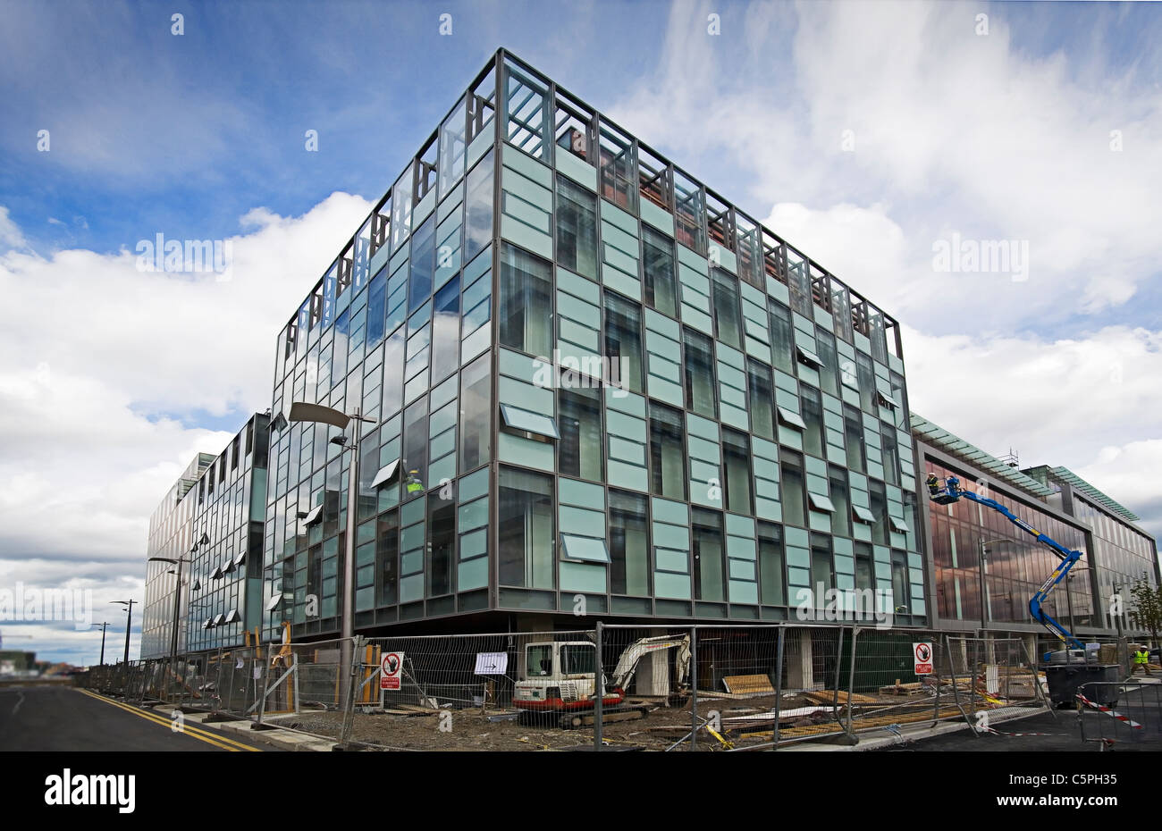 Modern dockside development hi-res stock photography and images - Alamy