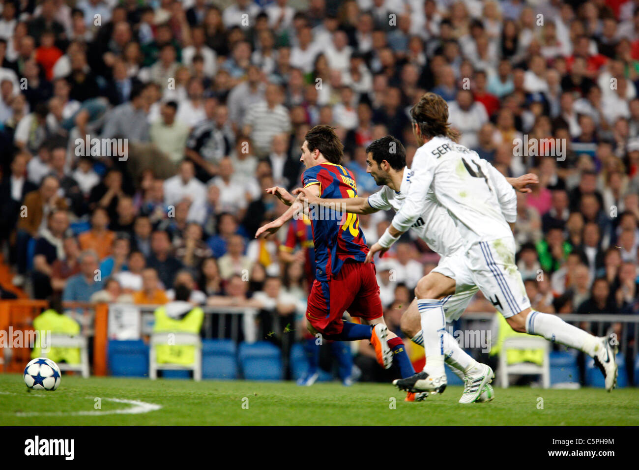 Lionel messi goal real madrid hi-res stock photography and images - Alamy