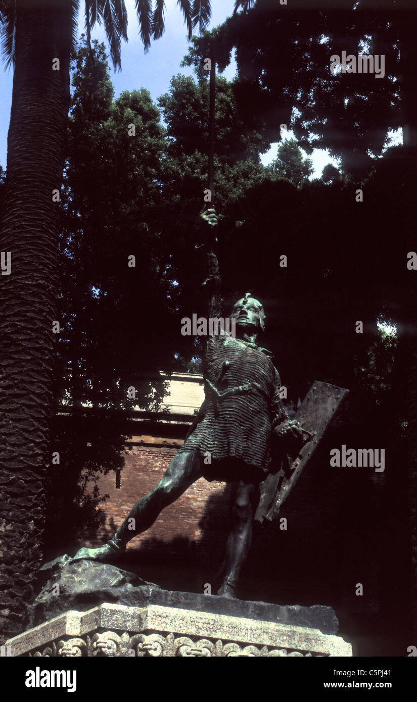 Monument to Alberto da Giussano, Rome [...] Stock Photo - Alamy