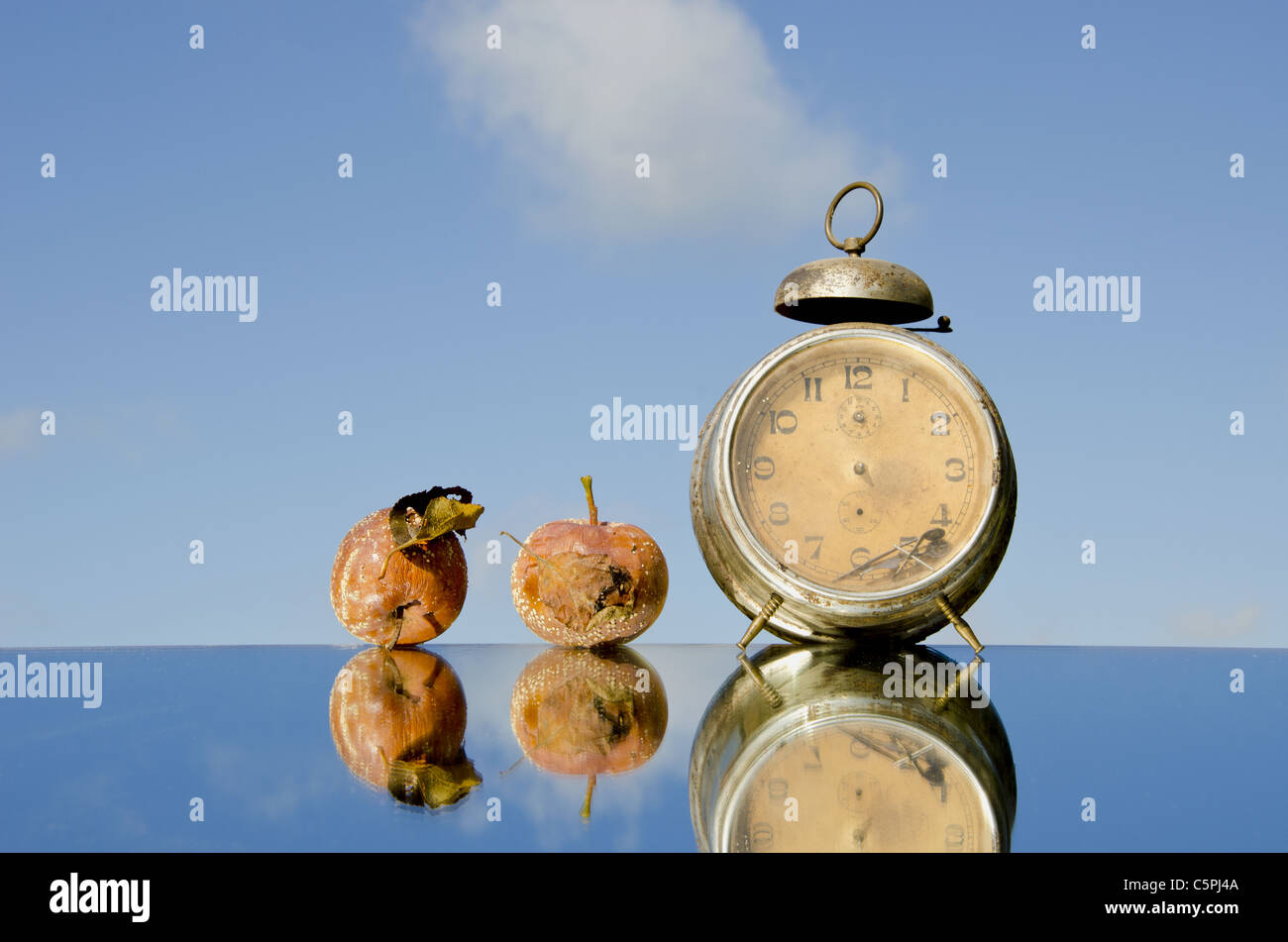 Clock and decay hi-res stock photography and images - Alamy