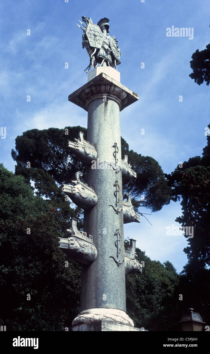 Columna rostrata in Rome [...] Stock Photo - Alamy