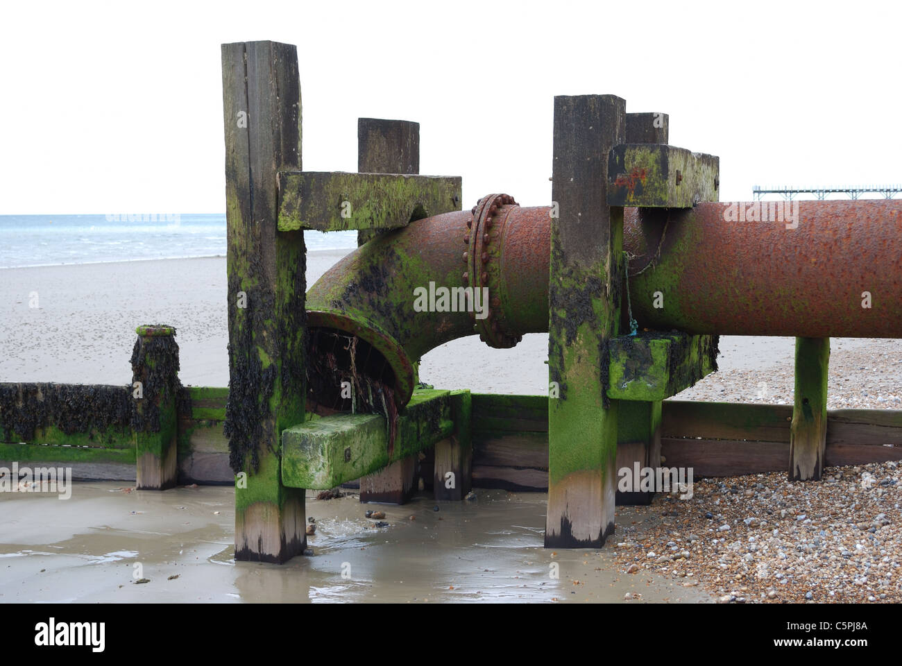 Outfall pipe hi-res stock photography and images - Alamy