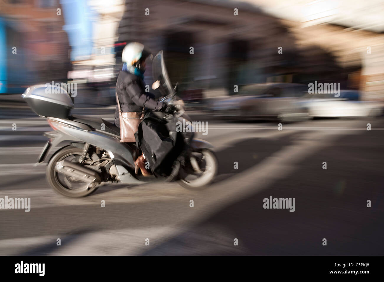 Downtown of rome hi-res stock photography and images - Alamy